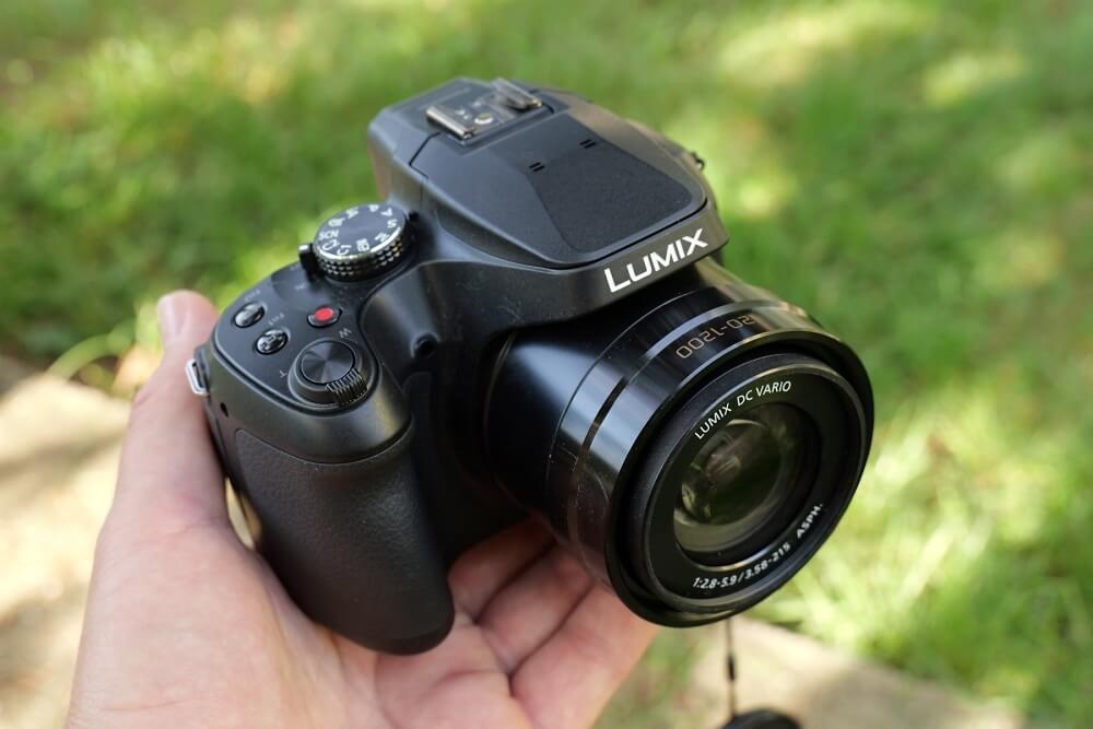 Panasonic Lumix DC-FZ82D (RECENZE): přiblížíte si i Měsíc na obloze ...