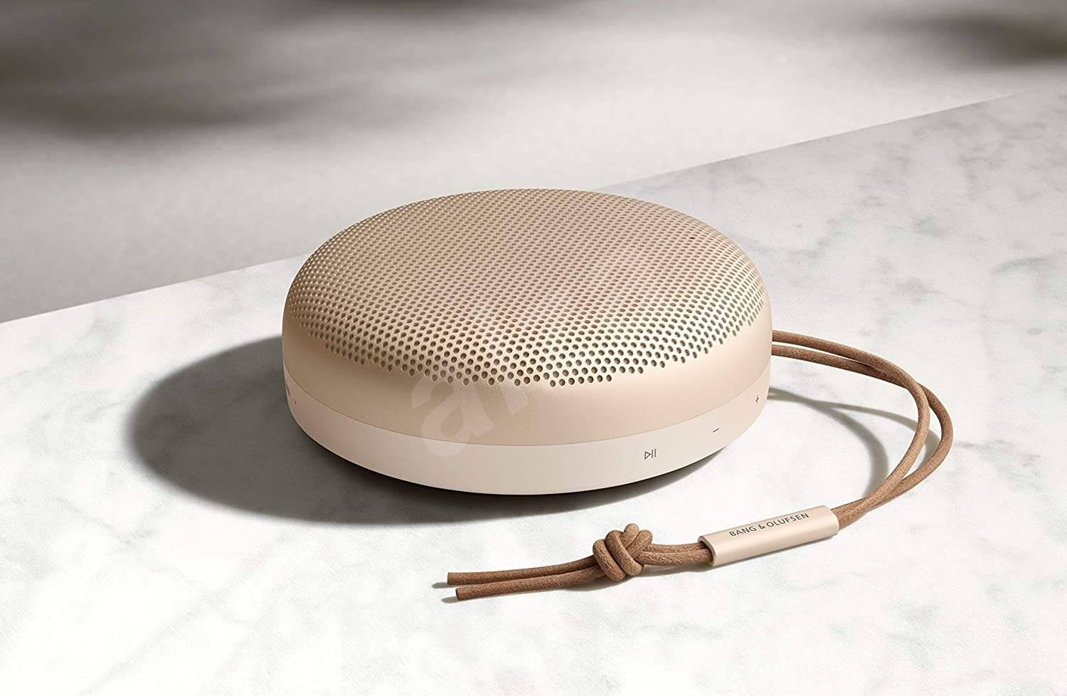 Bang & Olufsen Beosound A1 2nd Gen. Gold Tone - Bluetooth reproduktor ...