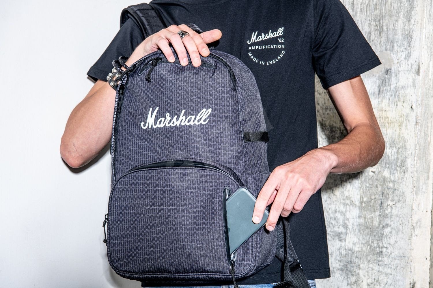 Marshall Underground Backpack Black/White - Městský batoh | Alza.cz